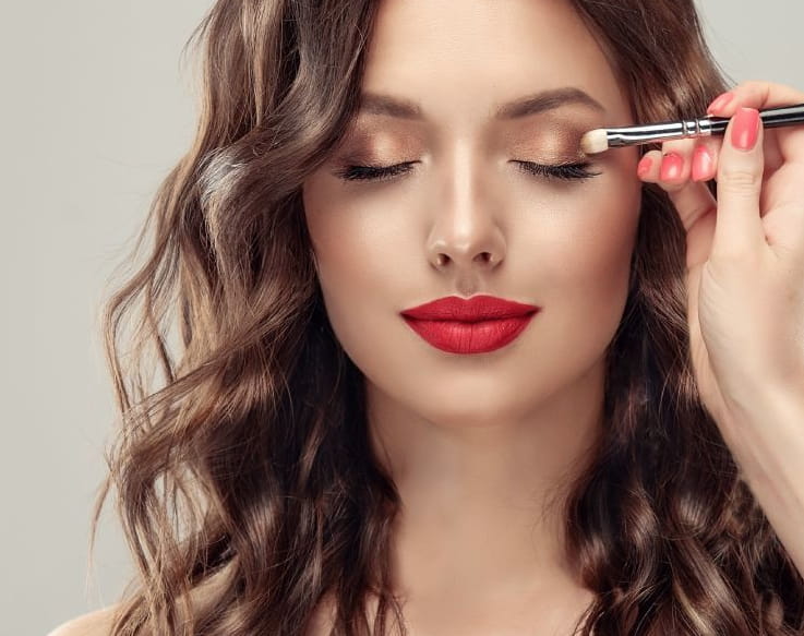 Maquillaje Profesional - IKUXMA ESTÉTICA